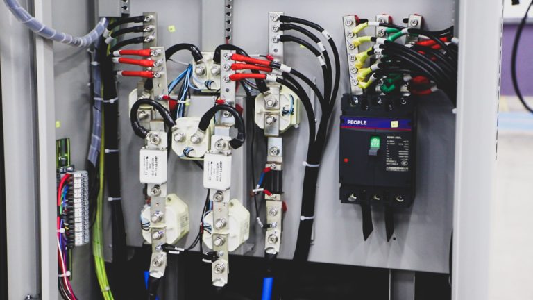 Application of High Voltage DC Contactor in Charging Stations - HIITIO